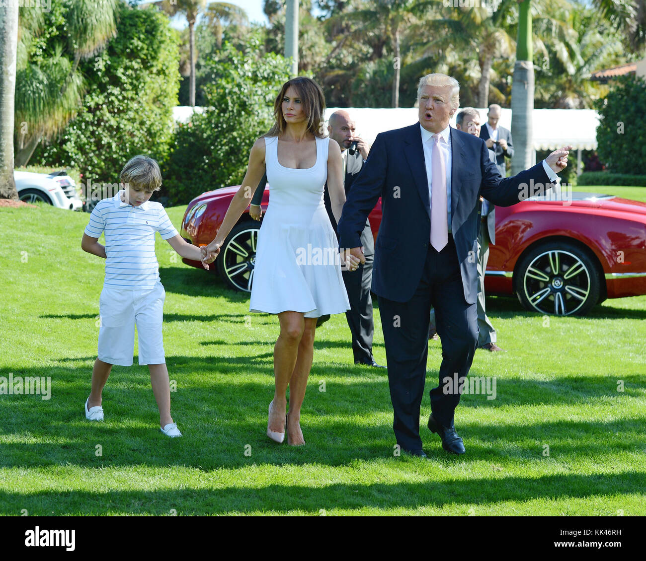 PALM BEACH FL - 6 GENNAIO: Melania Trump Barron Trump e Donald Trump ...