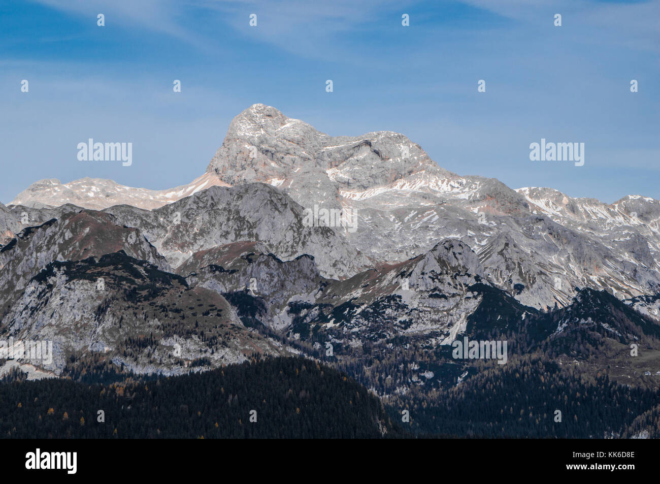 Il monte Triglav, la vetta più alta della Slovenia e uno della nazione ...