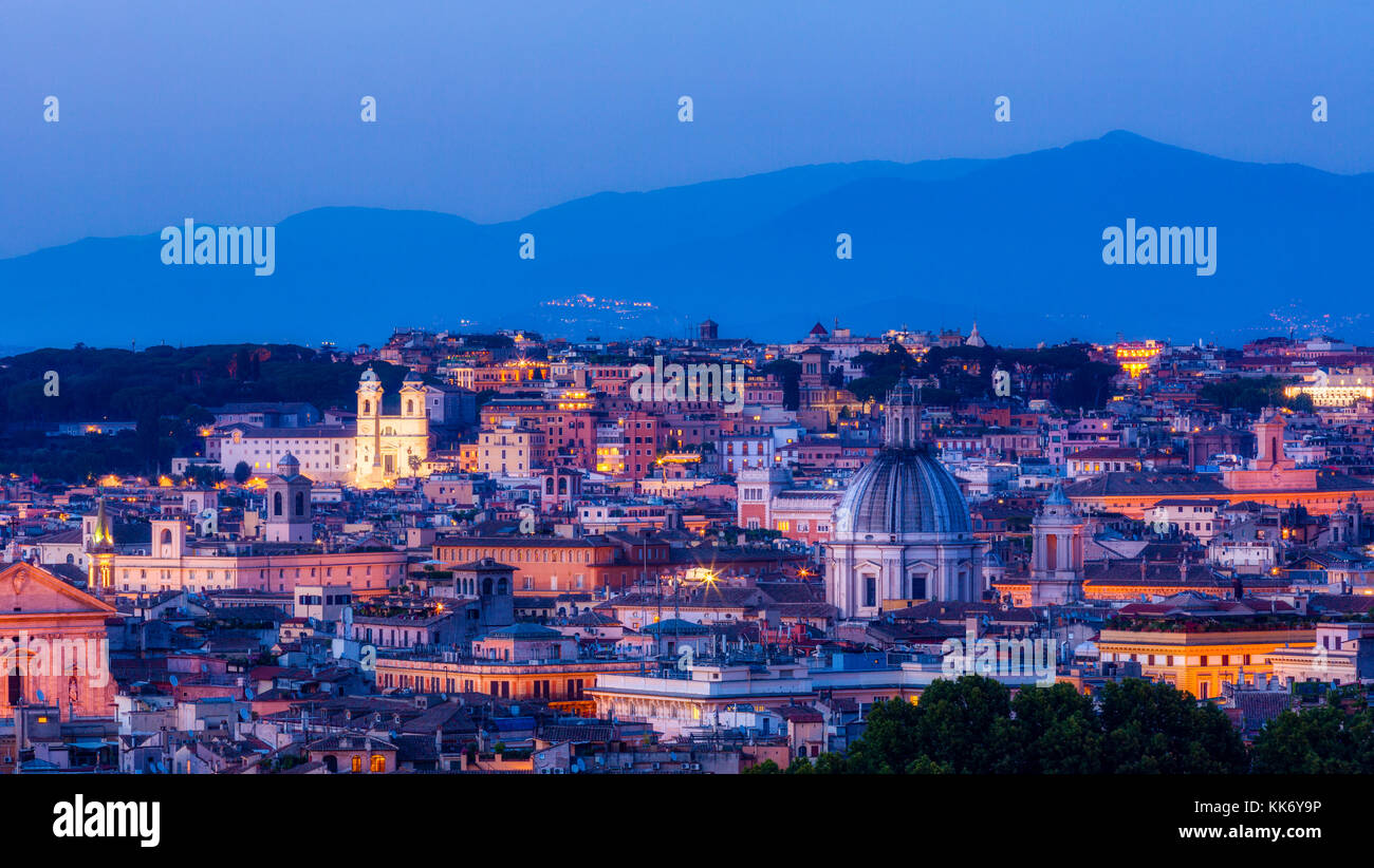 Le chiese di roma immagini e fotografie stock ad alta risoluzione - Alamy