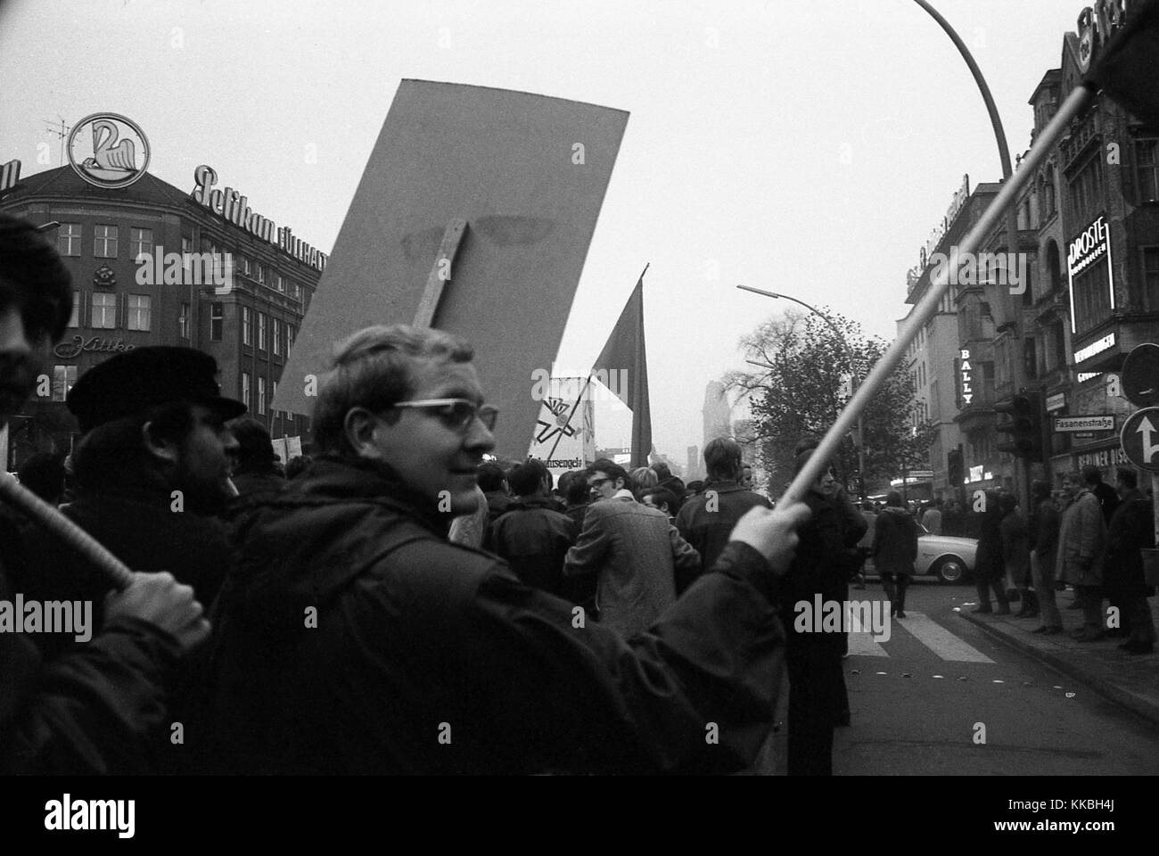 Movimento studentesco 1968 germania Foto e Immagini Stock in Bianco e ...