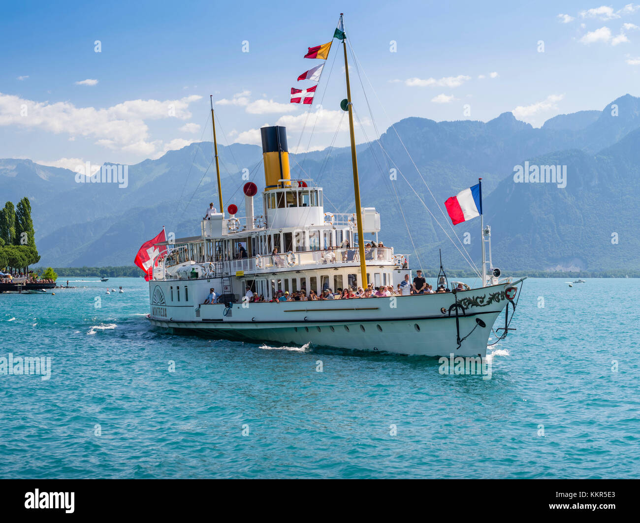 Battello a vapore sul Lago di Ginevra vicino a Montreux Foto stock - Alamy