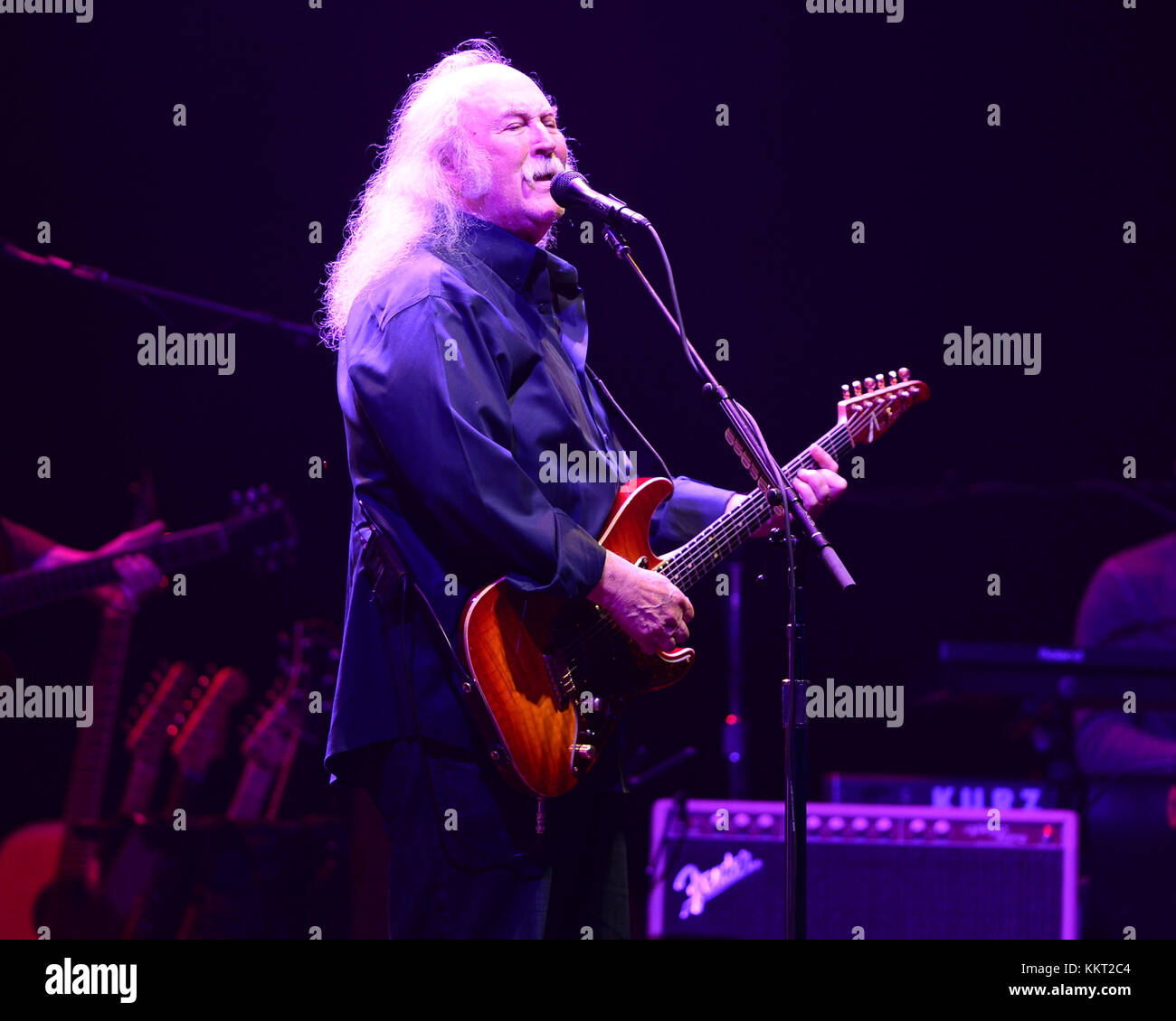 HOLLYWOOD FL - 10 MAGGIO : Stephen Stills, Graham Nash e David Crosby ...
