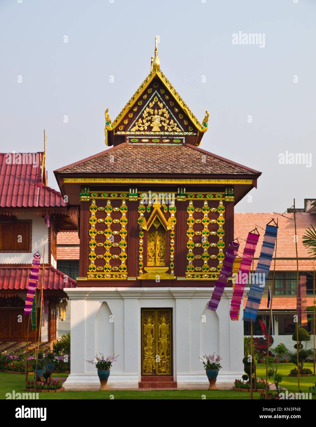 Casa tripitaka immagini e fotografie stock ad alta risoluzione - Alamy