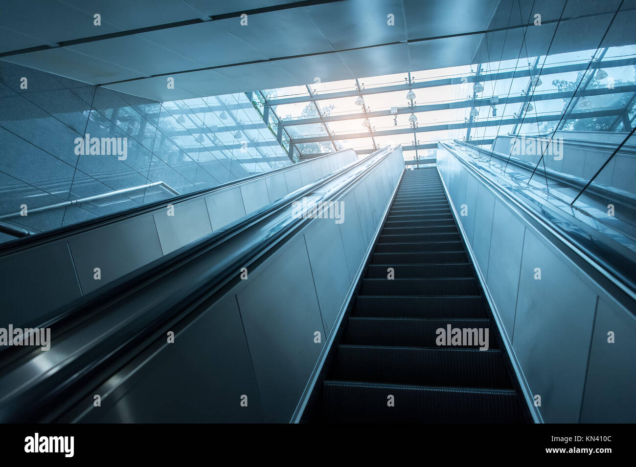 Porta scala in metallo immagini e fotografie stock ad alta risoluzione ...