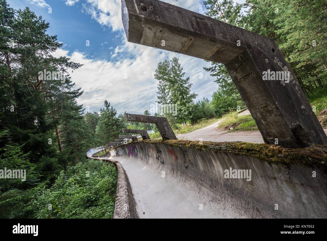 Bob olimpica e pista da slittino immagini e fotografie stock ad alta ...
