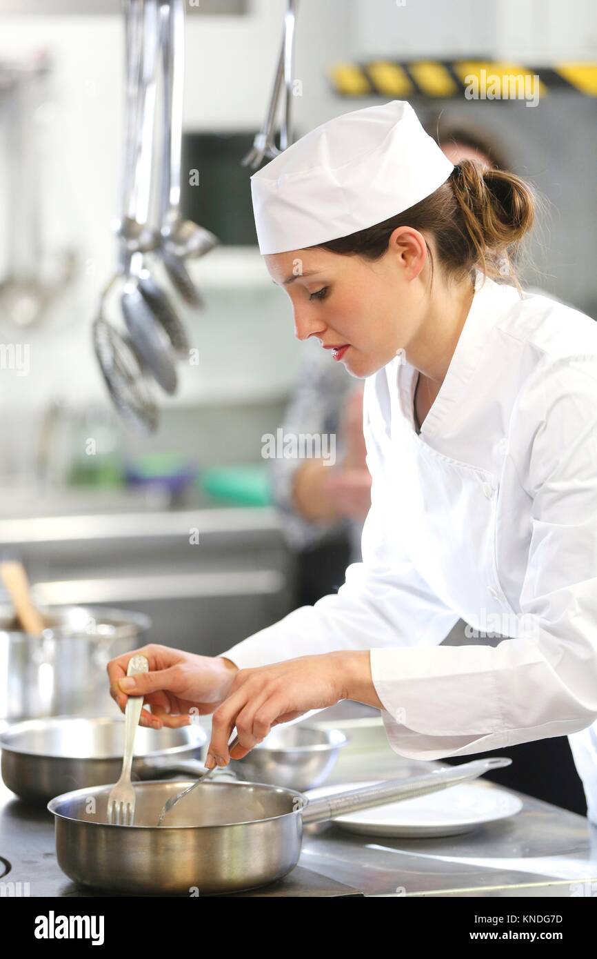 Chef In Cucina Immagini e Fotos Stock - Alamy