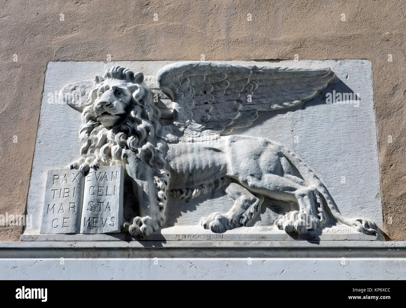 Statua in marmo leone alato immagini e fotografie stock ad alta ...