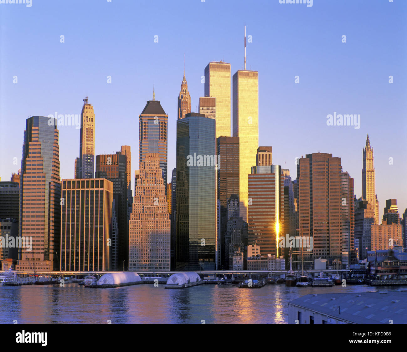 2000 storico porto di Brooklyn PIERS Twin Towers (©MINORU YAMASAKI 1973 ...