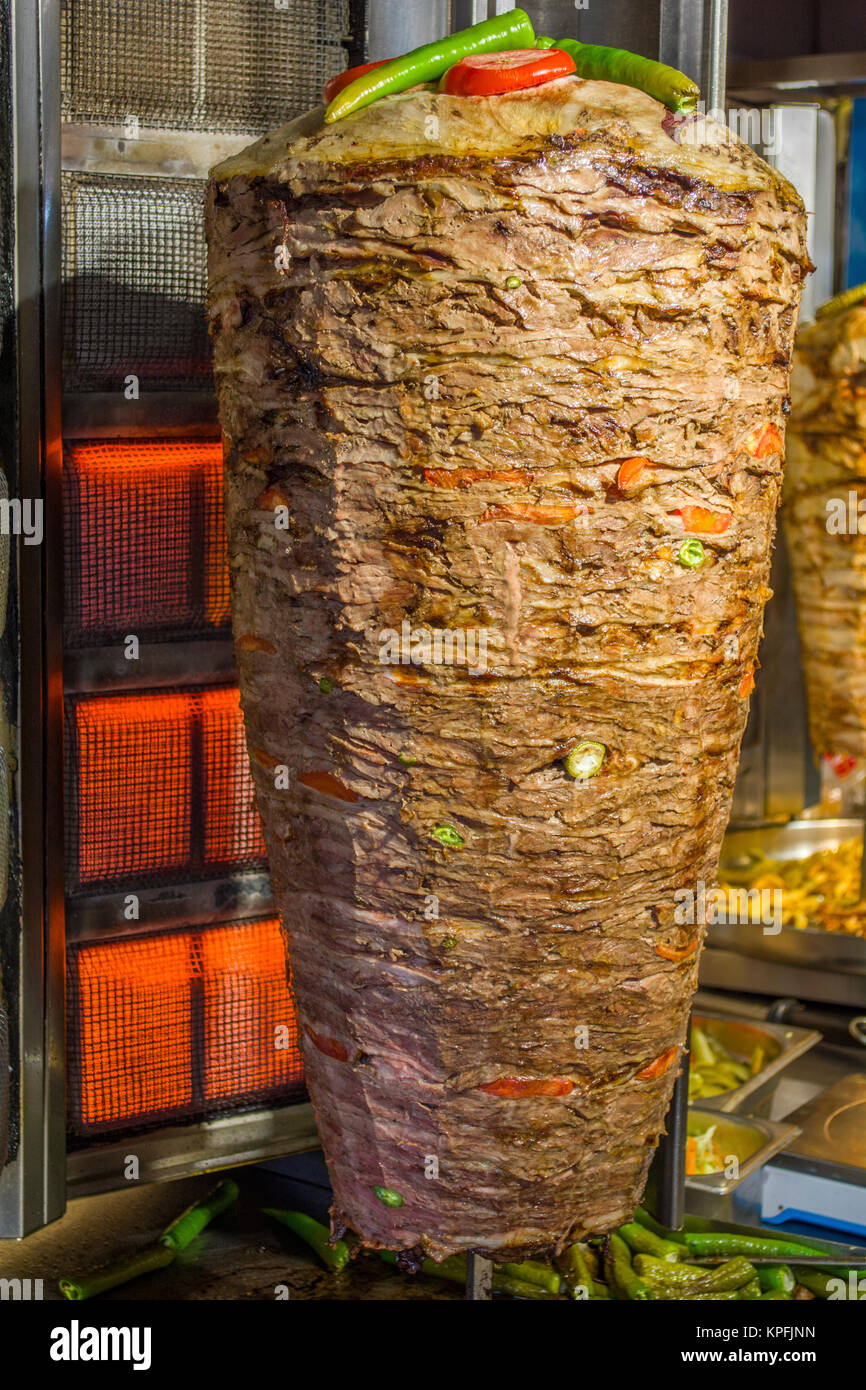 Doner kebab in istanbul immagini e fotografie stock ad alta risoluzione ...