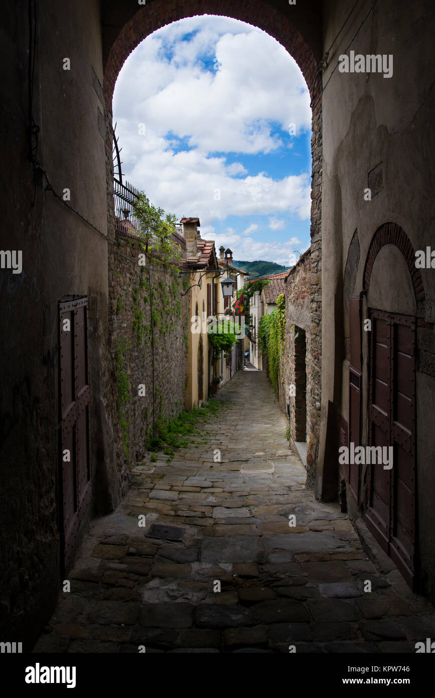 Borgo medievale in toscana immagini e fotografie stock ad alta ...