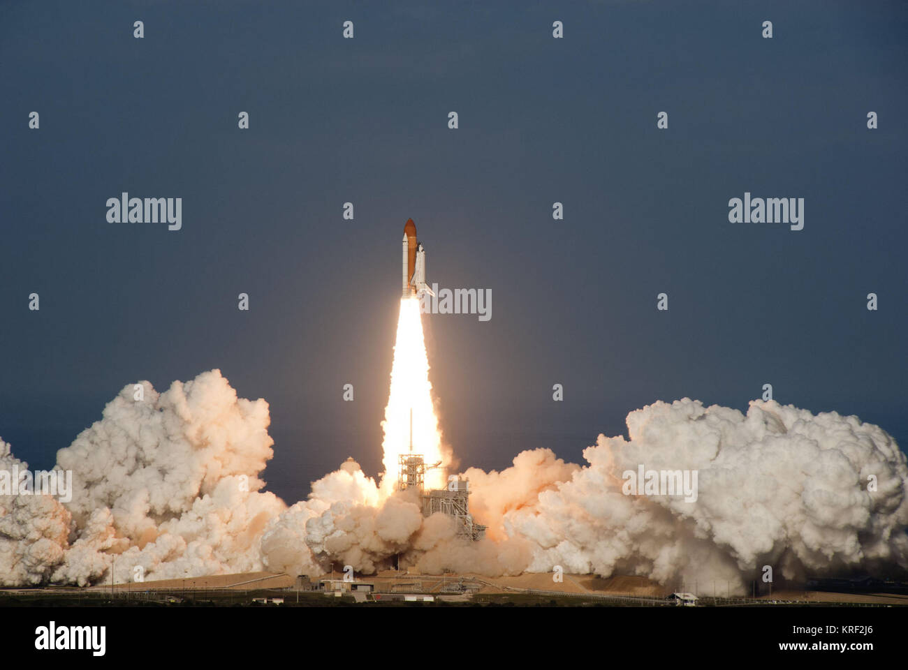 Scoperta del fuoco immagini e fotografie stock ad alta risoluzione - Alamy