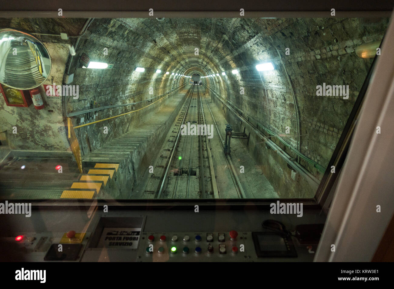 Napoli funicolare mergellina immagini e fotografie stock ad alta ...