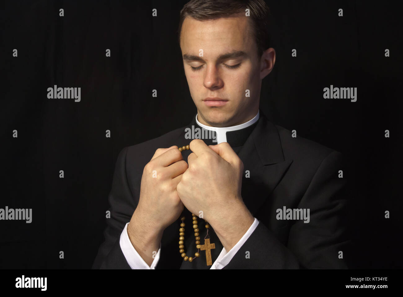 Religione sacerdote vicario immagini e fotografie stock ad alta ...