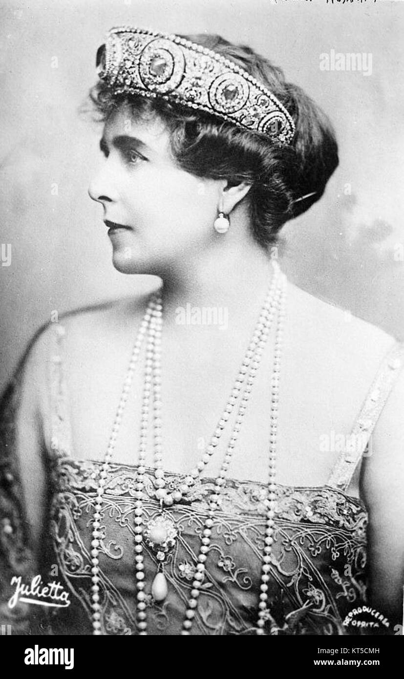 Moglie rumena immagini e fotografie stock ad alta risoluzione - Alamy