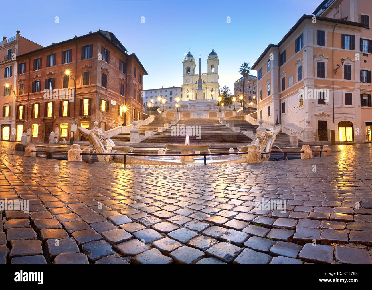 La famosa scalinata di piazza di spagna immagini e fotografie stock ad ...
