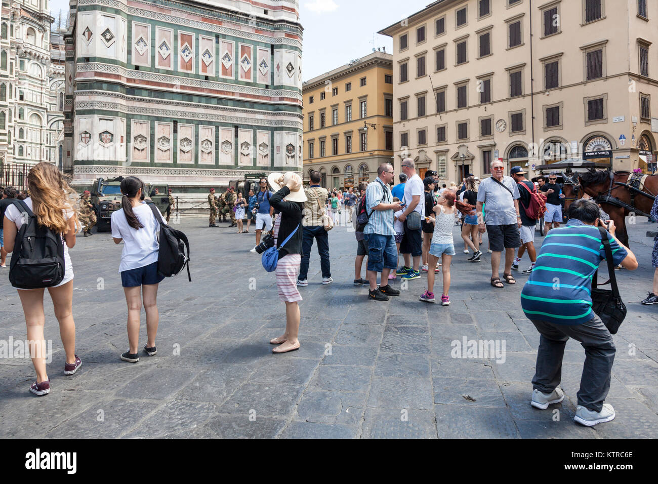 Vacanze a firenze immagini e fotografie stock ad alta risoluzione - Alamy
