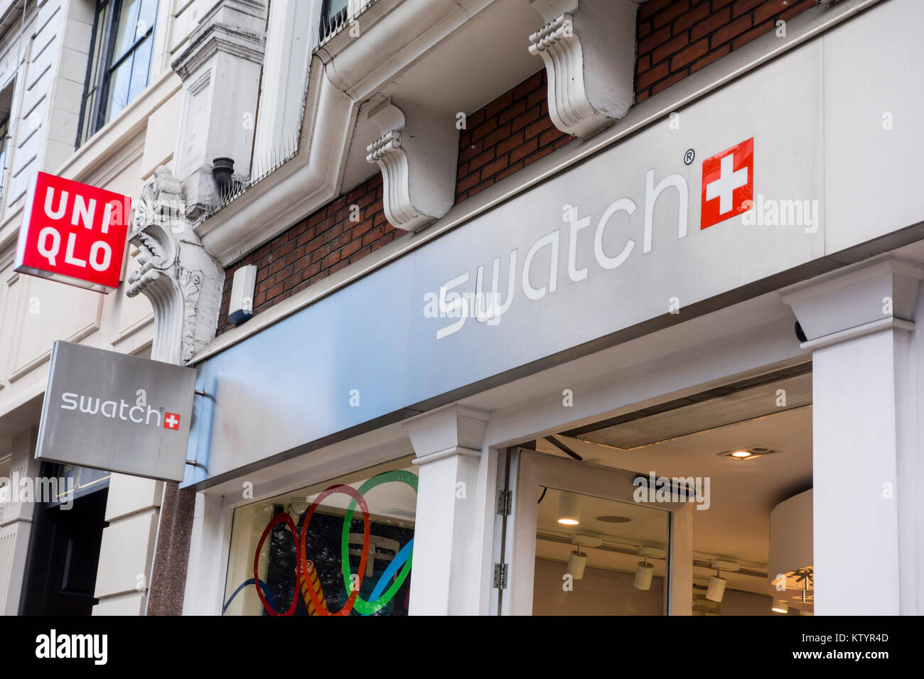 Swatch logo immagini e fotografie stock ad alta risoluzione - Alamy