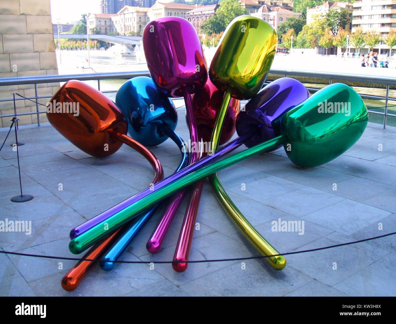 Il Guggenheim Museum di Bilbao è un rinomato museo d'arte moderna noto ...