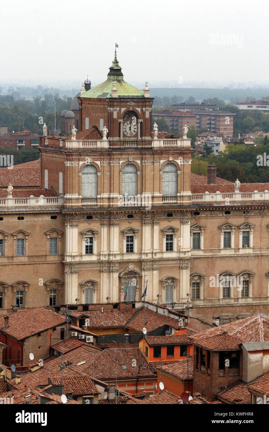 Torre ghirlandina simbolo di modena immagini e fotografie stock ad alta ...