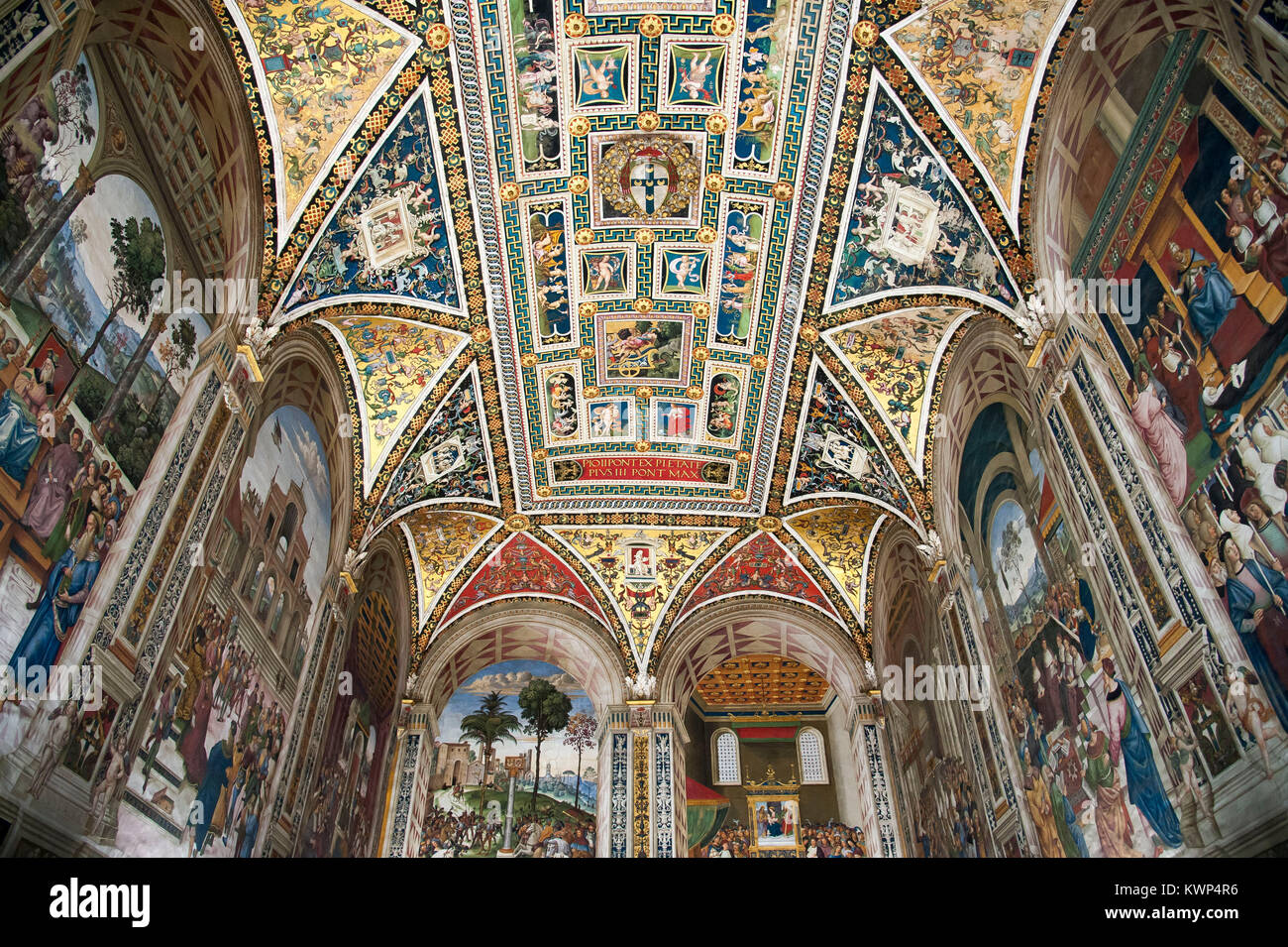 Affreschi nella Libreria Piccolomini (Libreria Piccolomini) di romanico ...