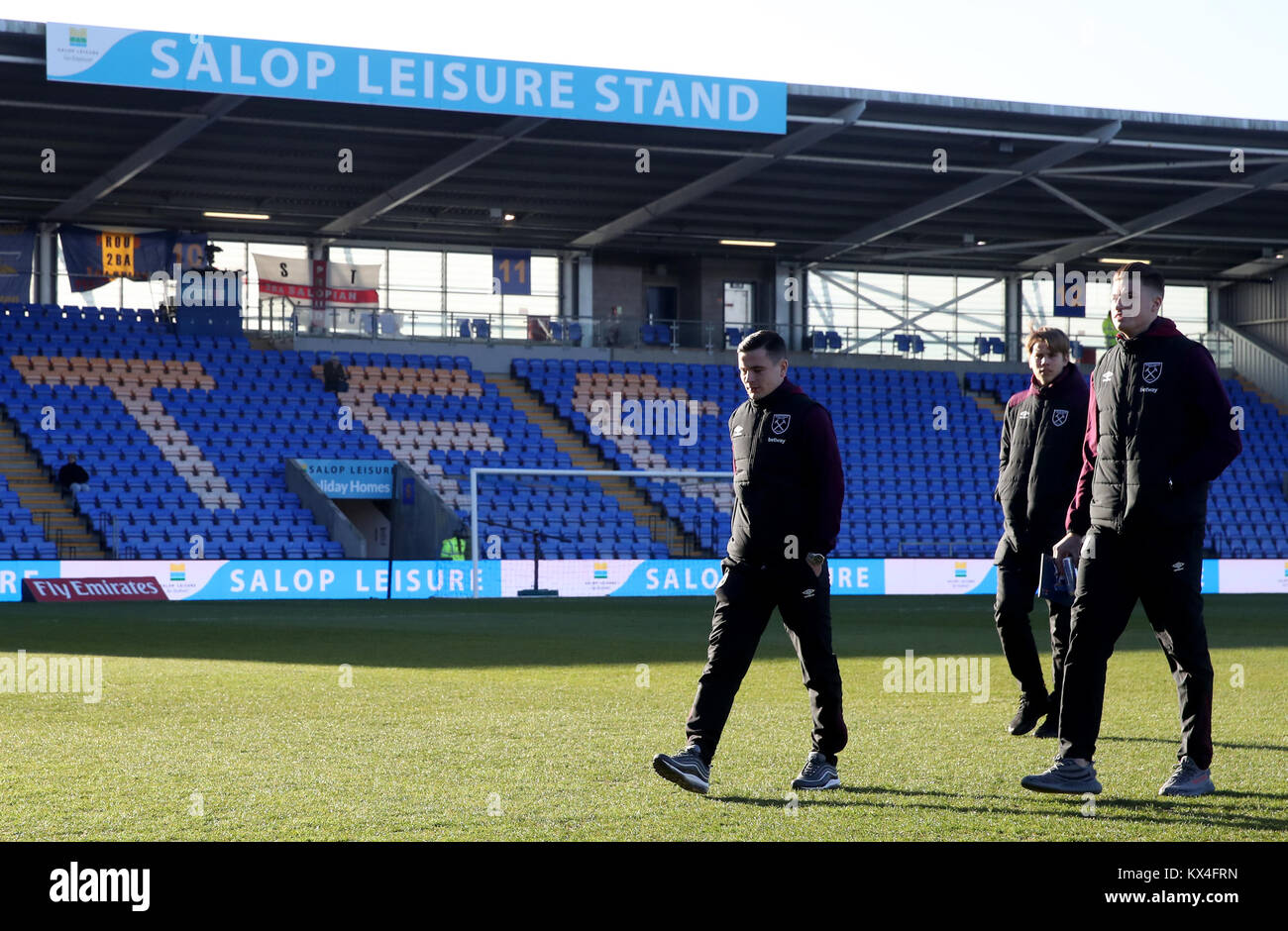 Martin samuelson ispeziona il passo immagini e fotografie stock ad alta ...