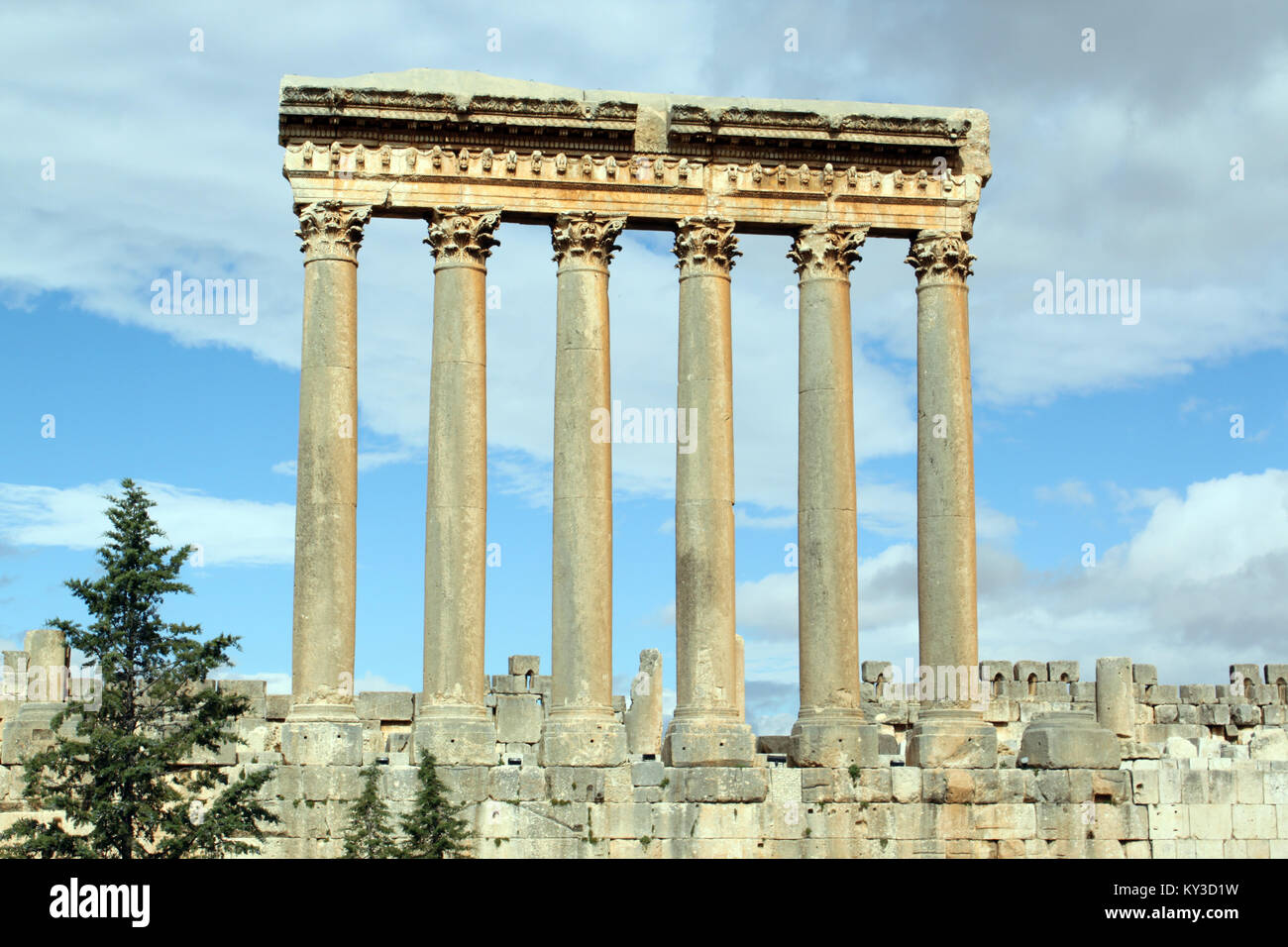 Colonne del tempio romano immagini e fotografie stock ad alta ...