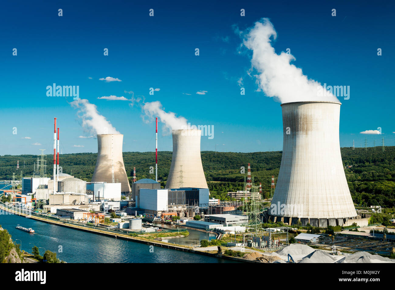 Centrale elettrica atomo cambiamento climatico co2 immagini e ...