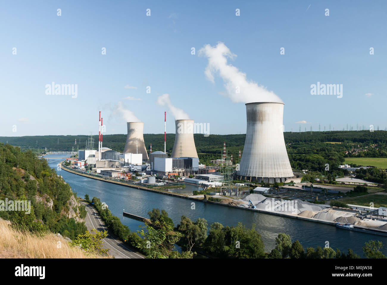 Centrale elettrica atomo cambiamento climatico co2 immagini e ...