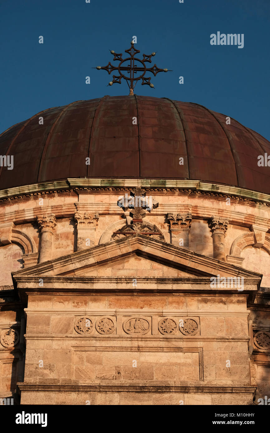 Esterno della chiesa di Kidane Mehret, una rotonda in tradizionale ...