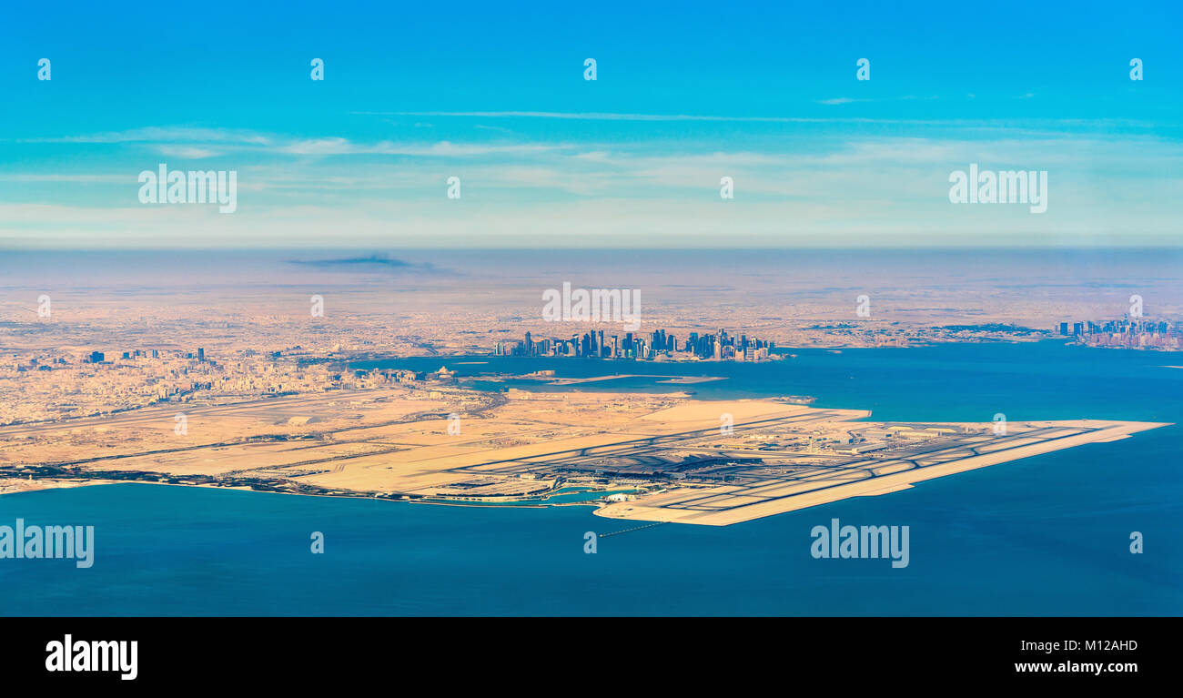 Doha hamad international airport view immagini e fotografie stock ad ...