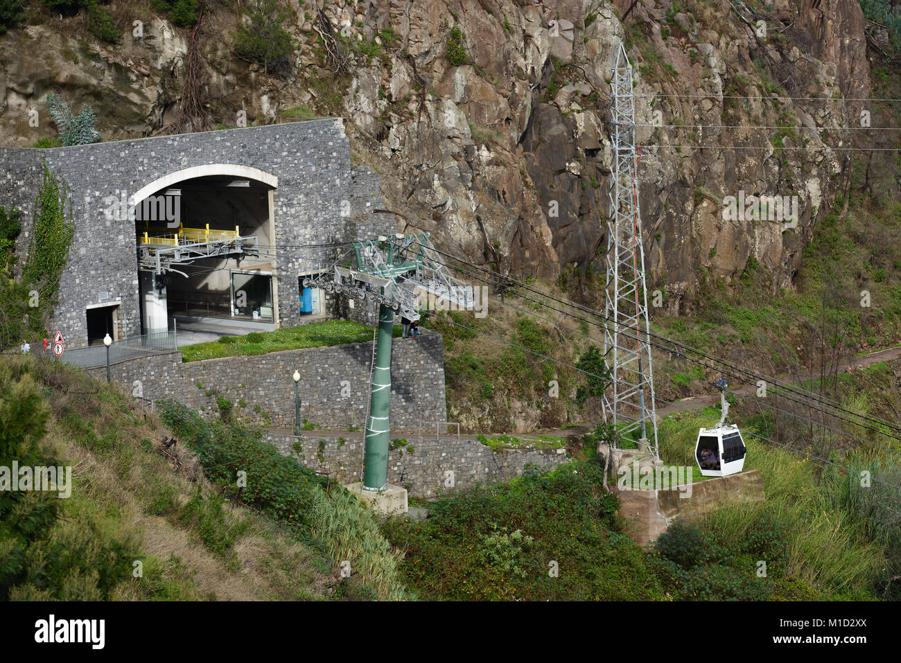 Funivia per il giardino botanico "TELEFÉRICO Jardim Botanico", Funchal ...