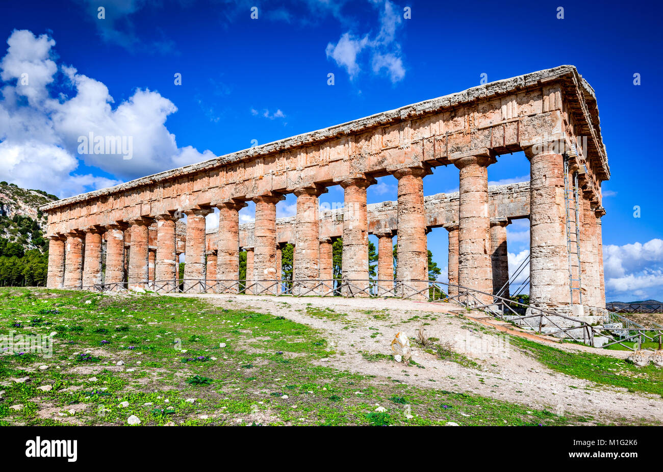 Segesta, Italia. Antico tempio greco di Saegesta, dorico Architettura ...