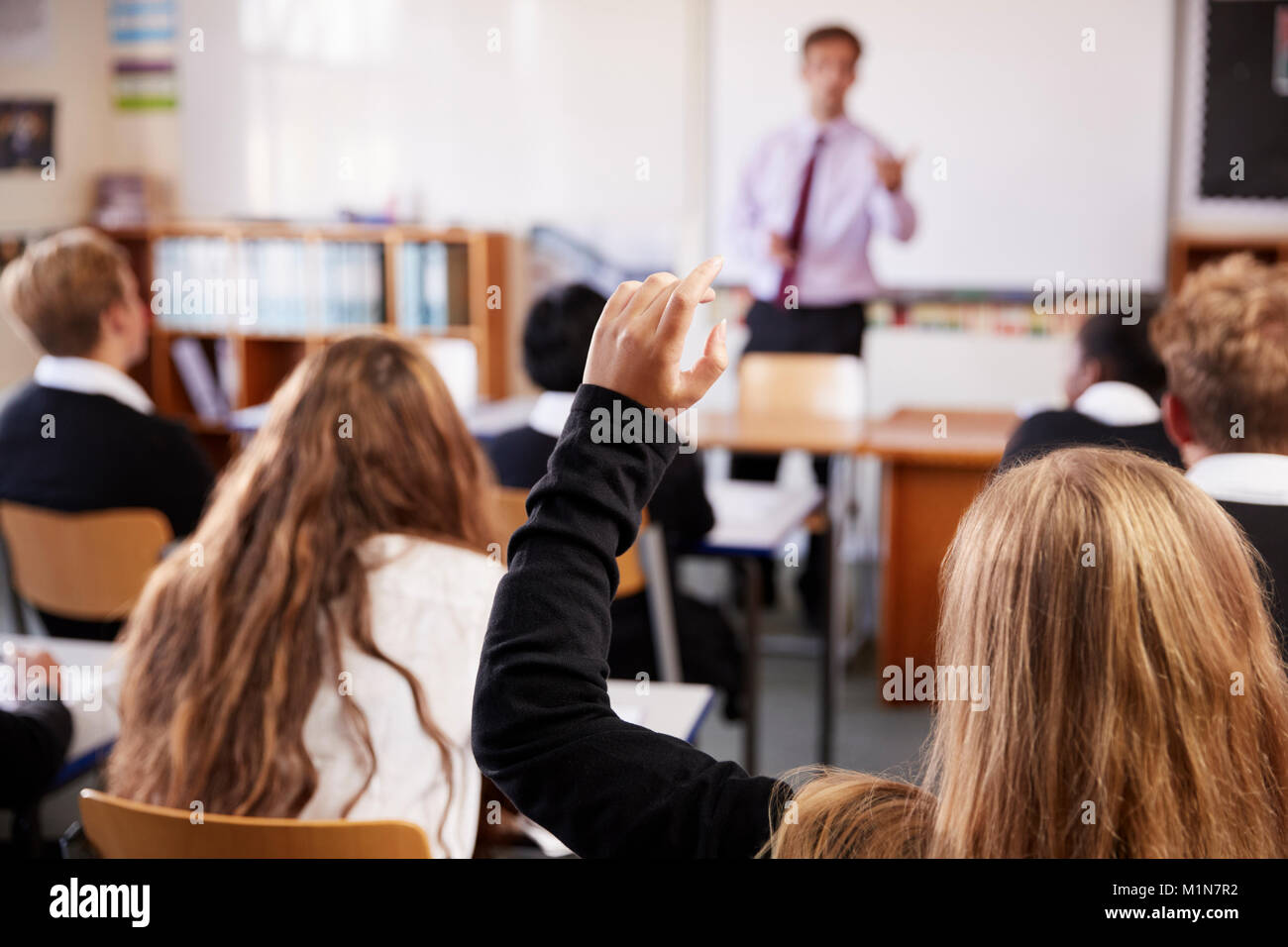 Mano Alzata In Classe Immagini e Fotos Stock - Alamy