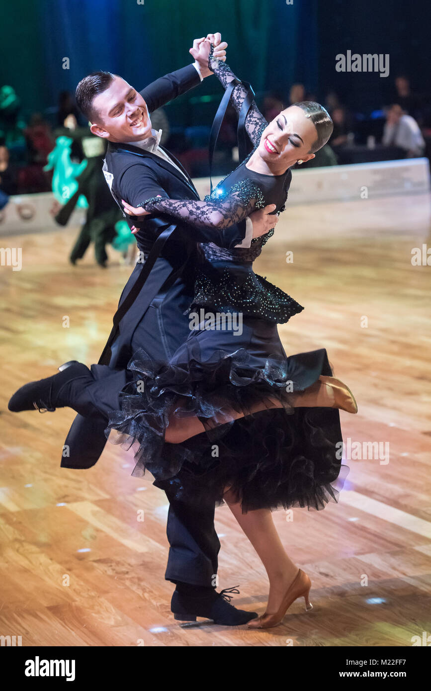 Ballerini di tango che ballano immagini e fotografie stock ad alta ...