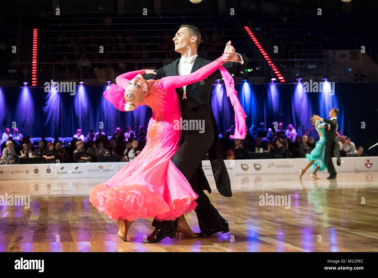 Ballerini di tango che ballano immagini e fotografie stock ad alta ...