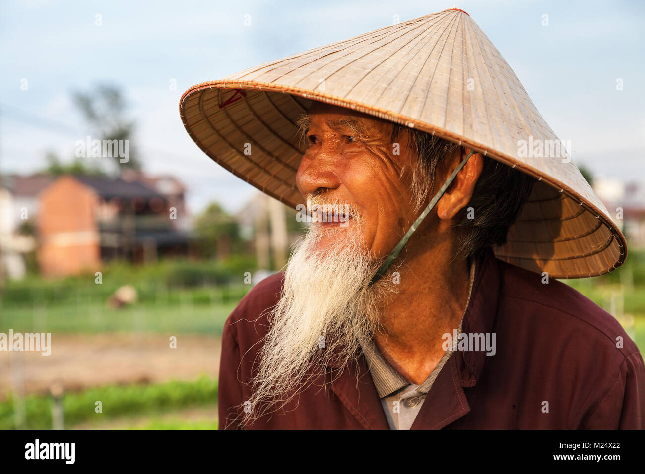Vecchio contadino immagini e fotografie stock ad alta risoluzione - Alamy