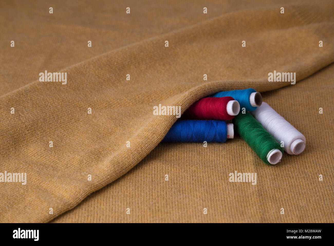 Fili artigianali immagini e fotografie stock ad alta risoluzione - Alamy