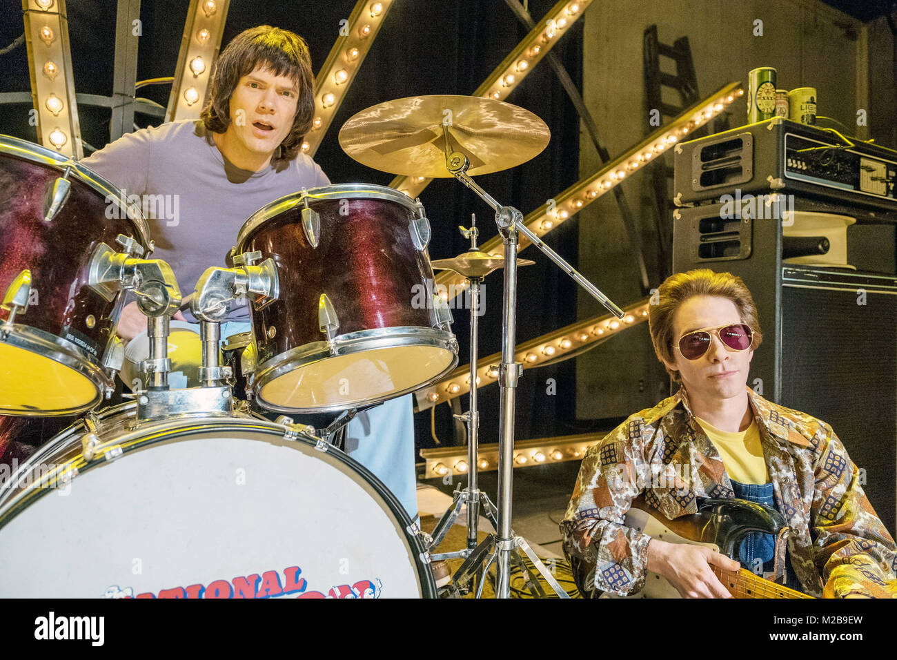 Un inutile e stupido gesto, da sinistra: Joel McHale, come Chevy Chase ...