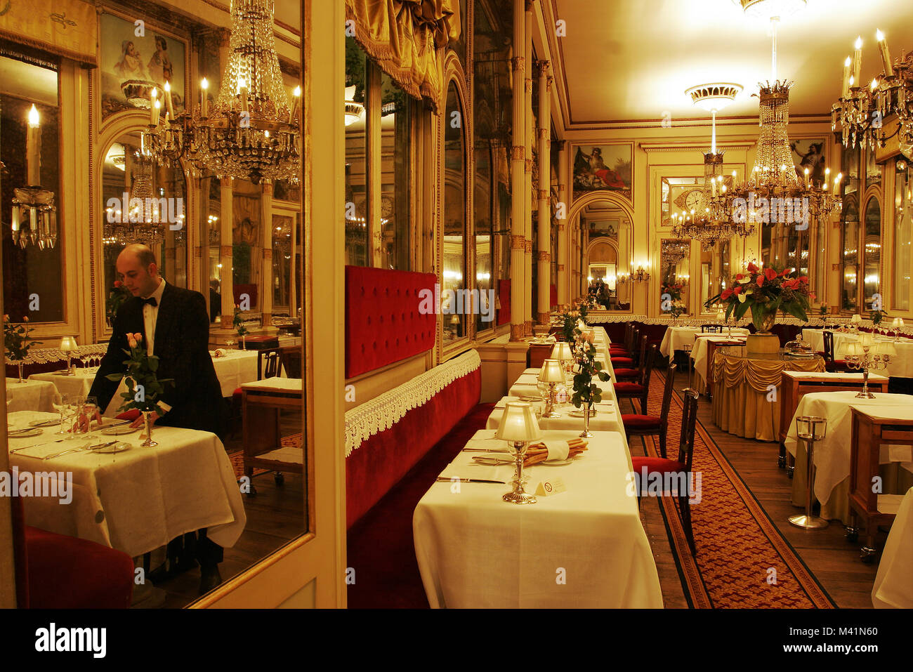 L'Italia, Regione Piemonte, Città di Torino, piazza Carignano ...