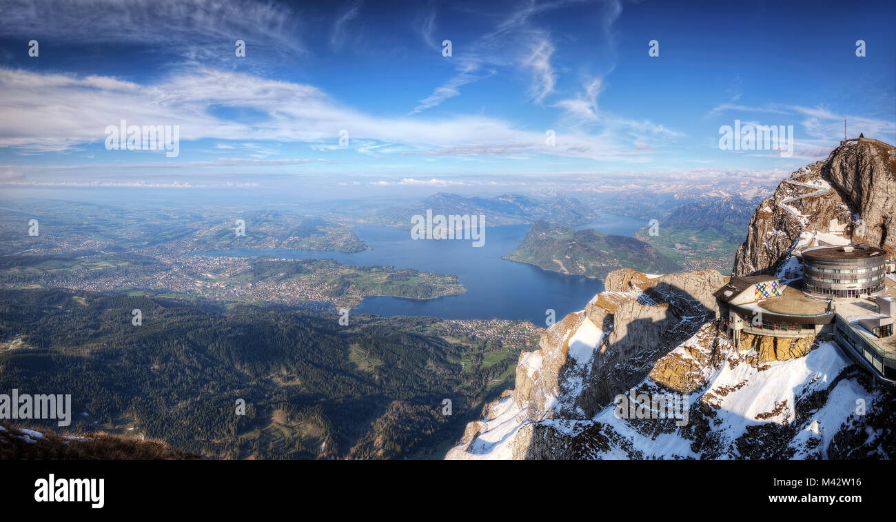 Vista su mt pilatus e lago di lucerna immagini e fotografie stock ad ...