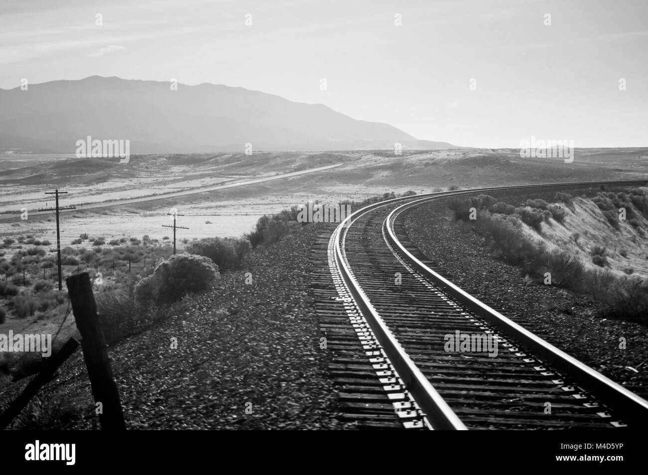 Binari ferroviari curvi immagini e fotografie stock ad alta risoluzione ...