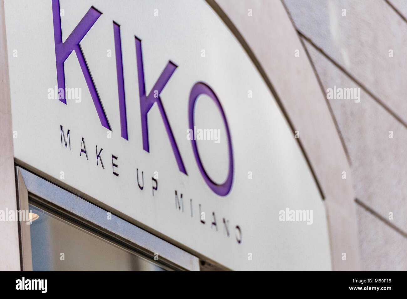 Logo kiko immagini e fotografie stock ad alta risoluzione - Alamy