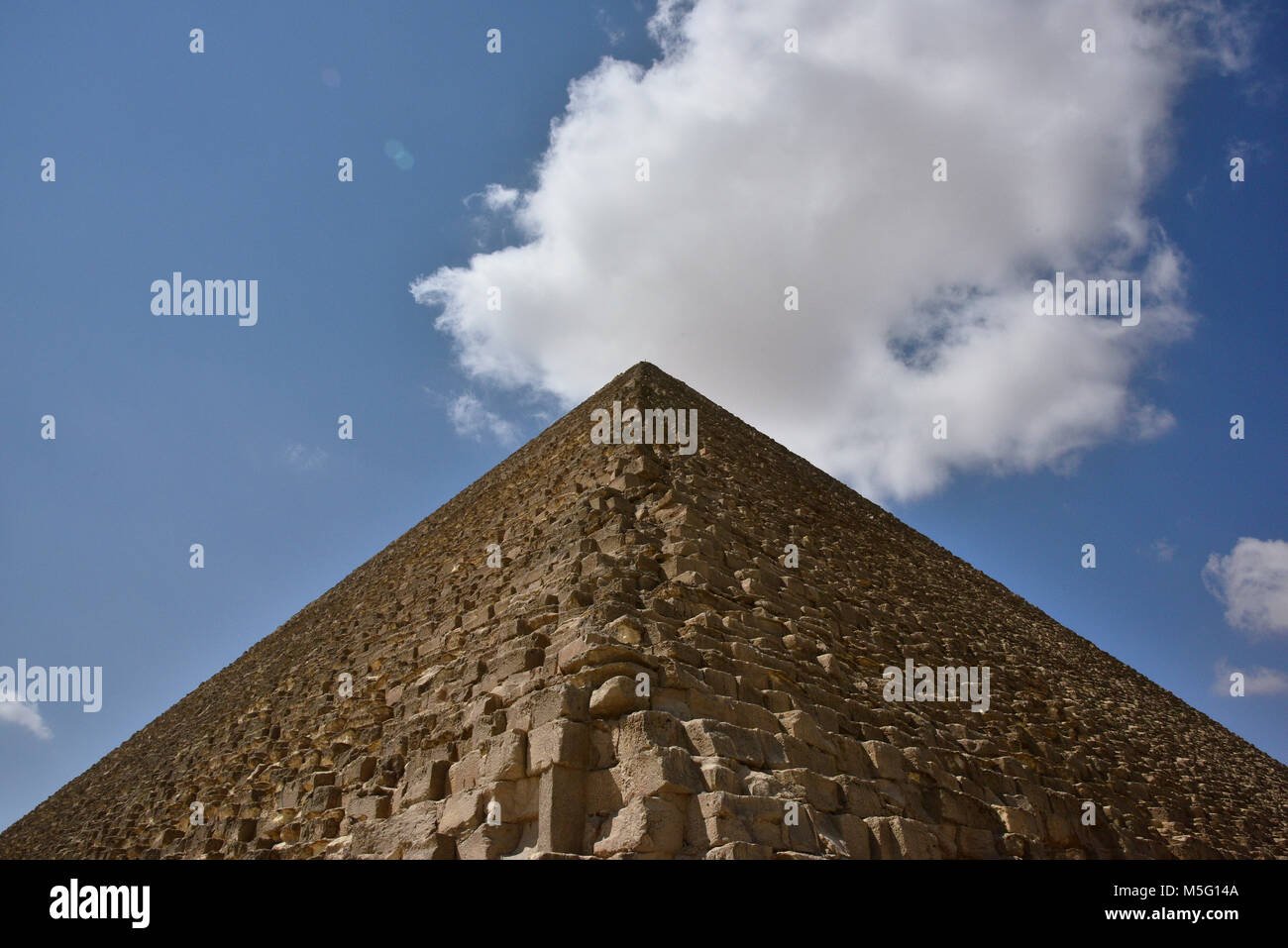 La piramide di cheope immagini e fotografie stock ad alta risoluzione ...
