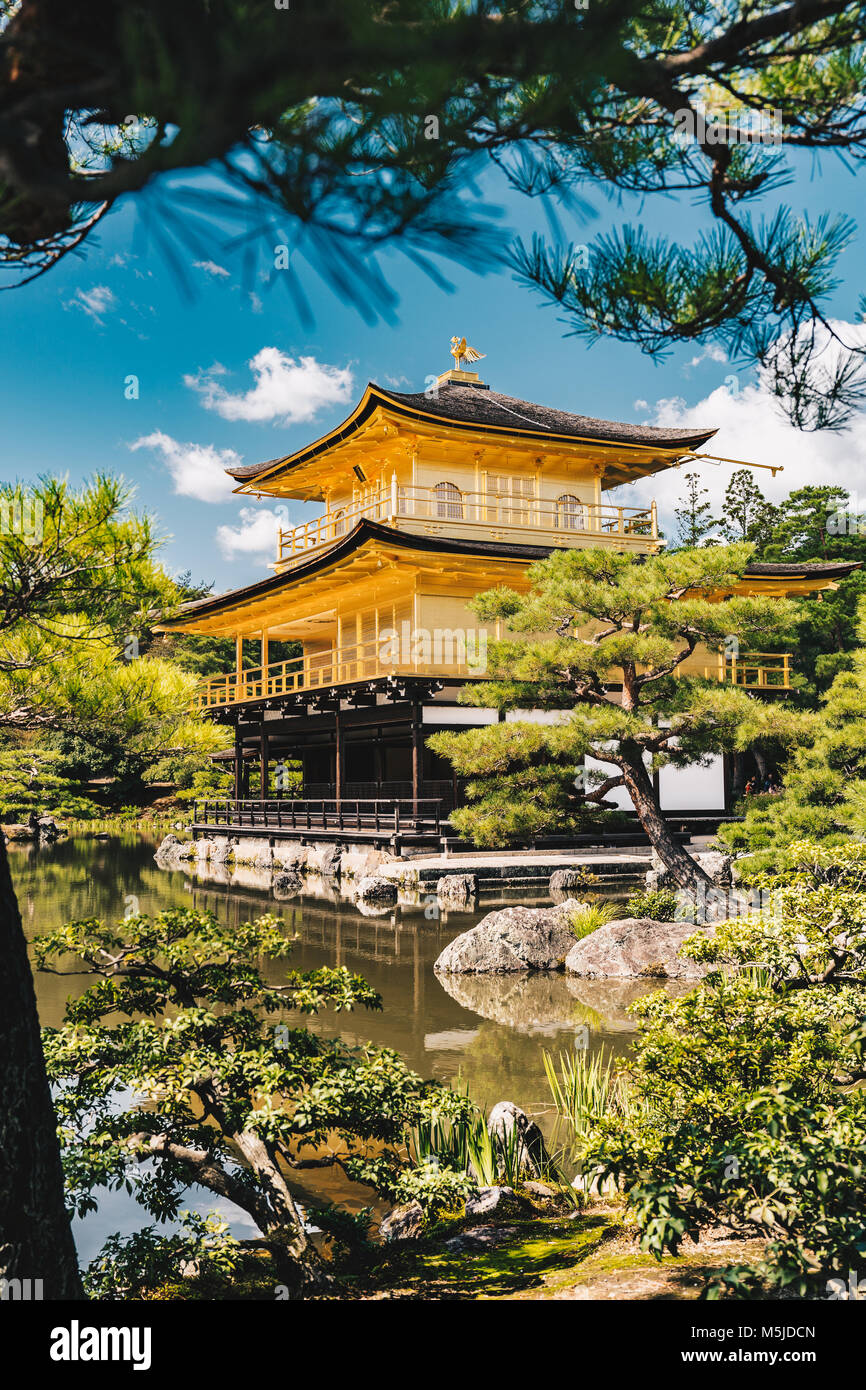 Padiglione d'oro kyoto città giappone immagini e fotografie stock ad ...