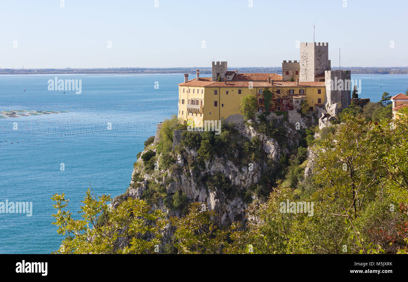 Riserva delle falesie duino immagini e fotografie stock ad alta risoluzione - Alamy