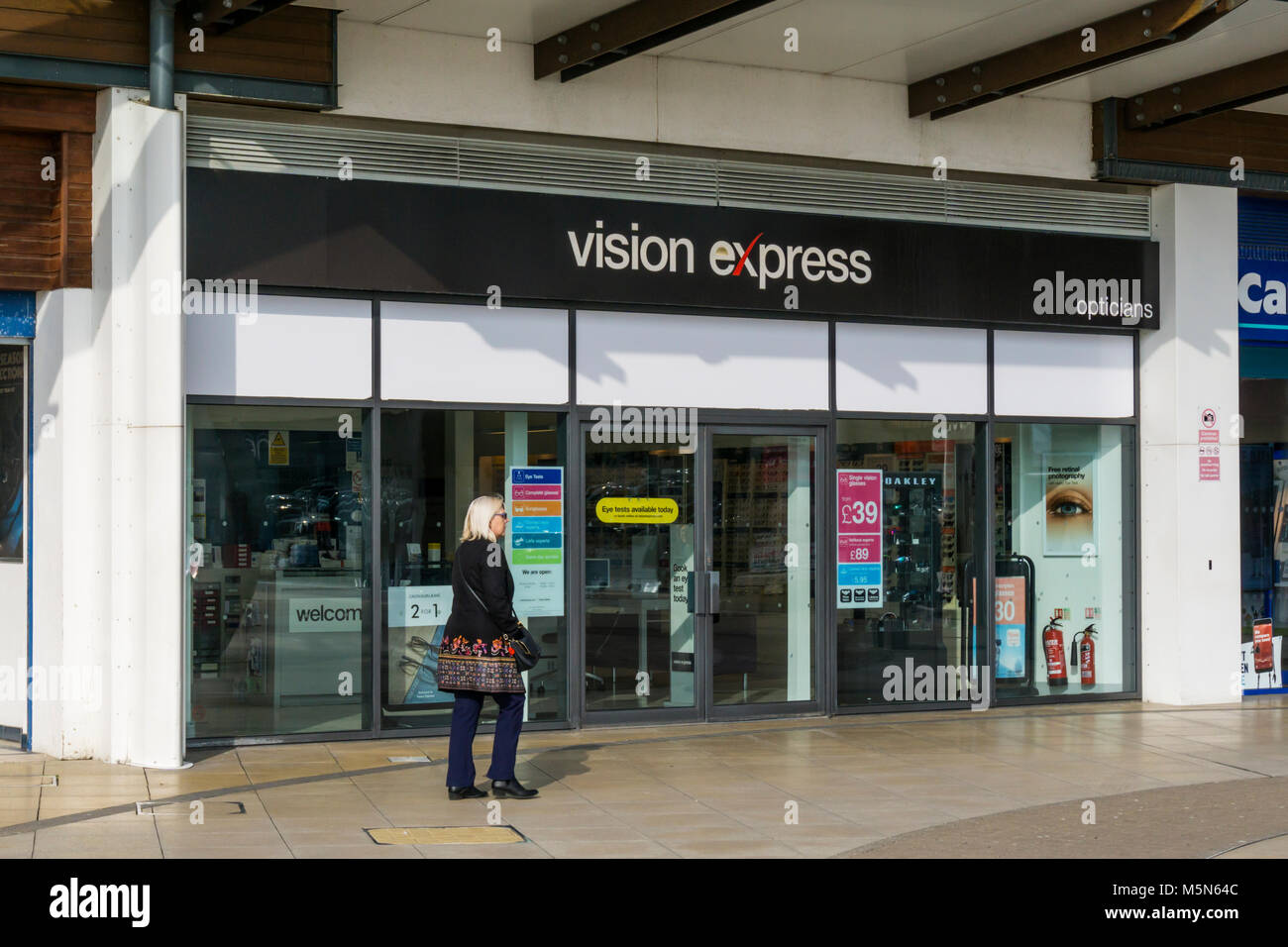 Facciata vision express immagini e fotografie stock ad alta risoluzione ...