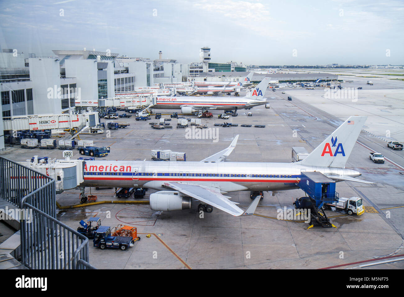 Miami Florida International Airport mia,gate,tarmac,American Airlines ...
