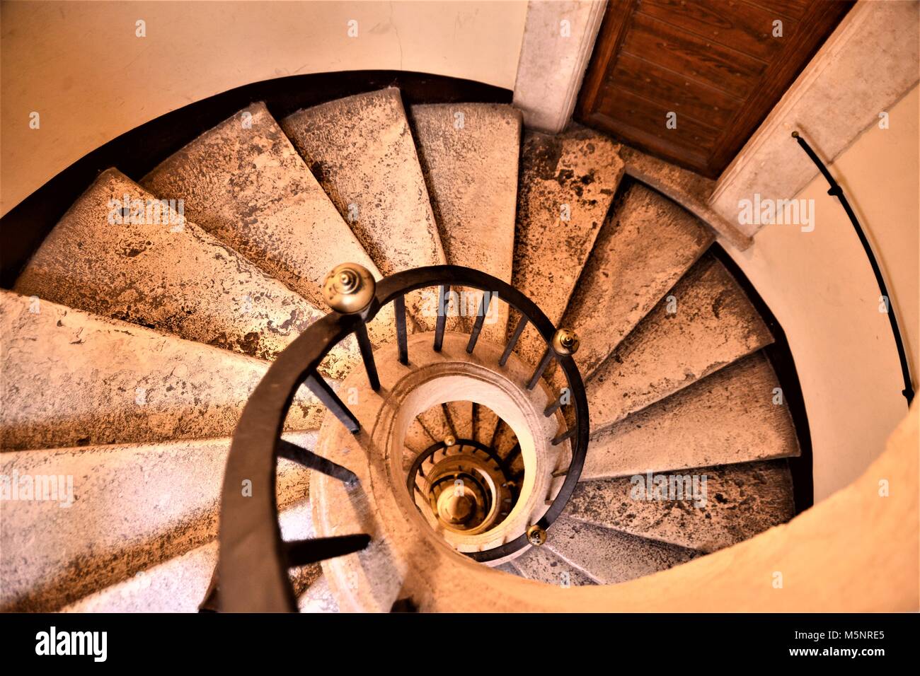 Scala a chiocciola di roma italia immagini e fotografie stock ad alta ...