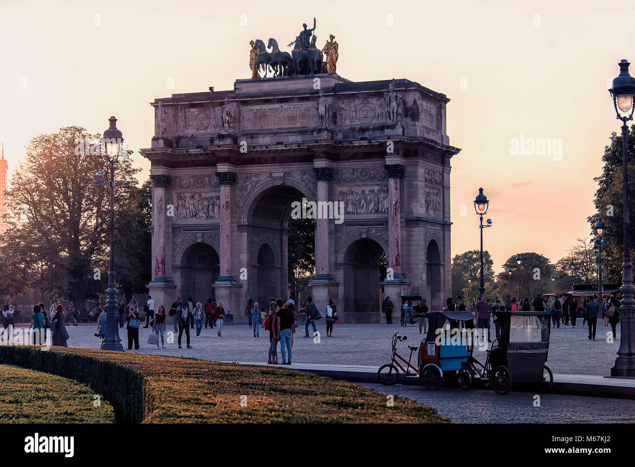 Arco del carosello immagini e fotografie stock ad alta risoluzione - Alamy