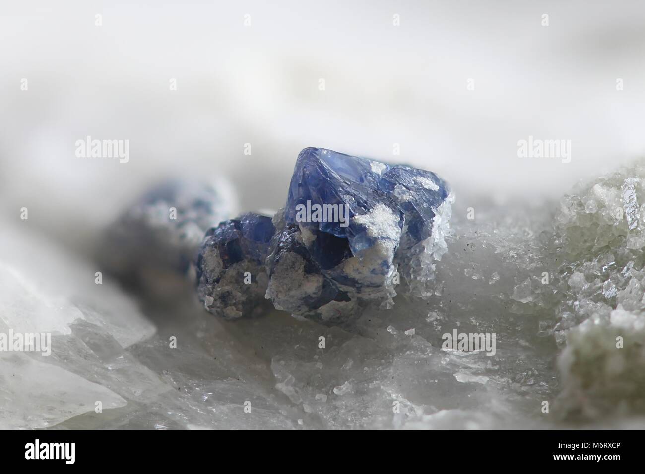 Pietra preziosa dello spinello immagini e fotografie stock ad alta ...